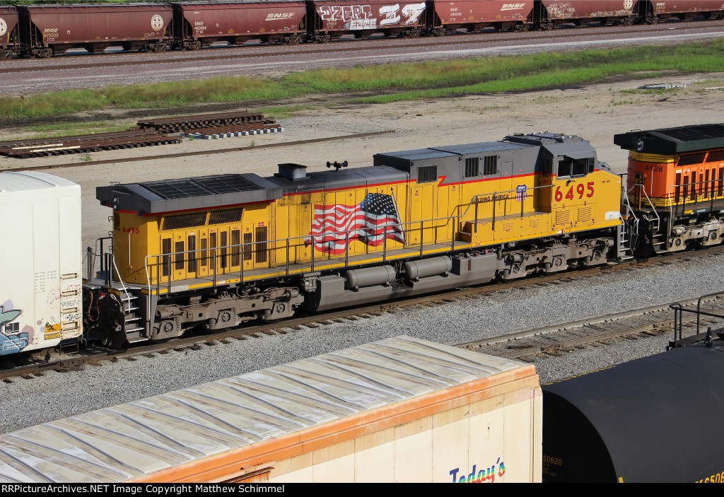 UP 6495 - Still fairly fresh.